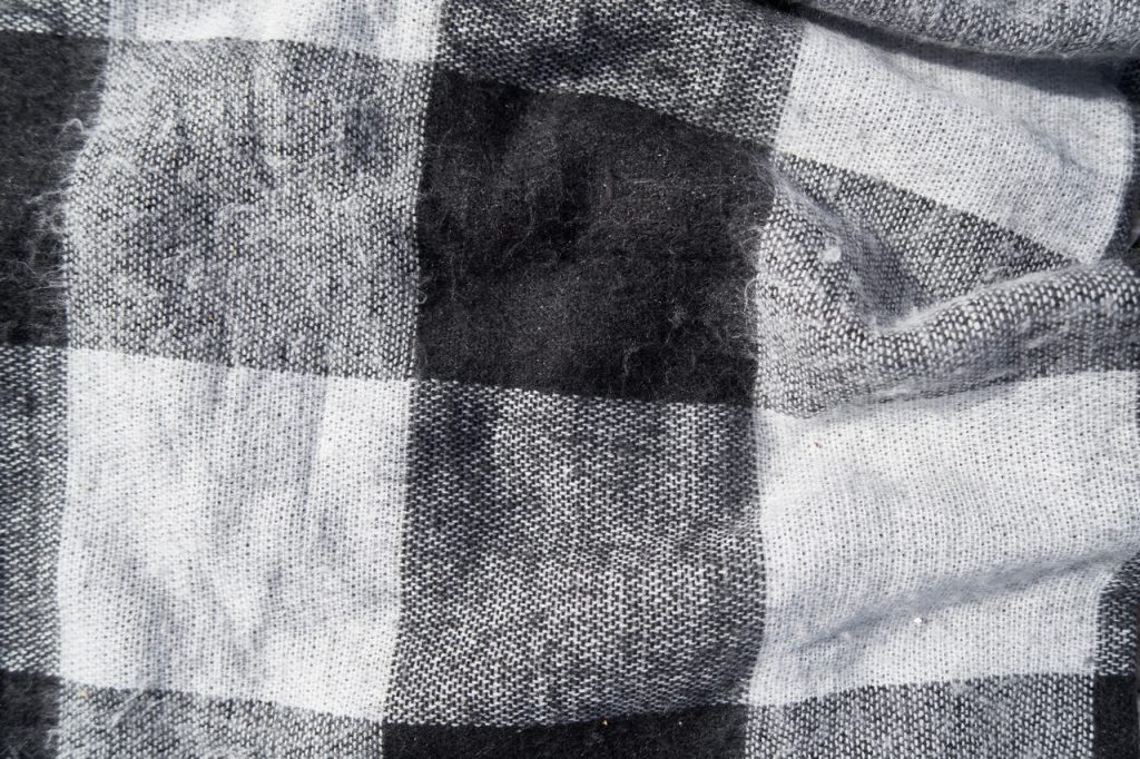 Which materials are best for cold weather - Bushcraft Buddy